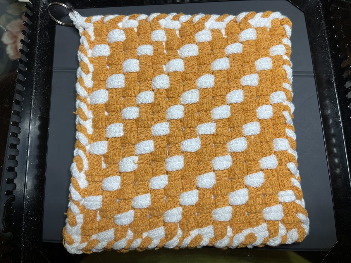 Wibbly Wobbly Timey Wimey – Piglet's Potholder Patterns