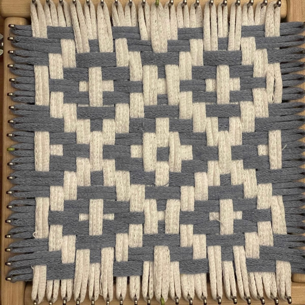 Lozenge Twill Series 1 – Piglet's Potholder Patterns