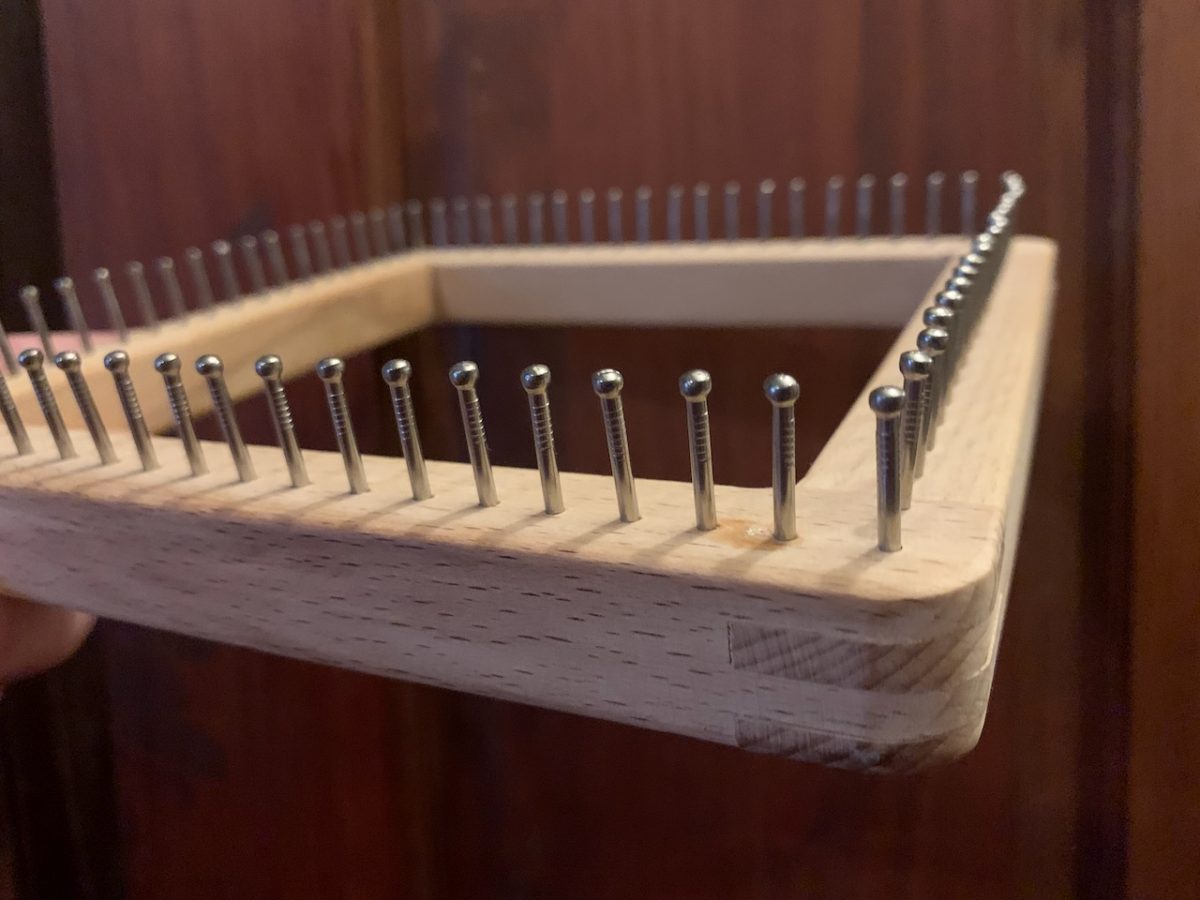 An Affordable Wood Peg Loom – Piglet's Potholder Patterns